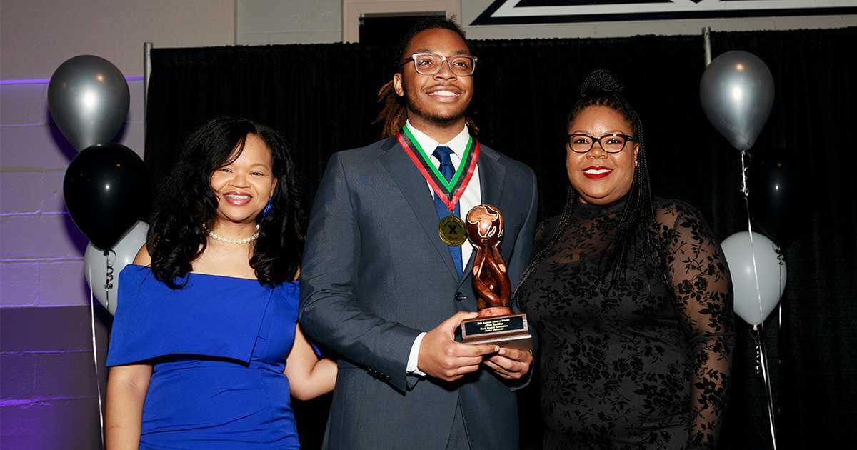 Junior Alton Jenkins wins 2024 Antonio Johnson Scholarship - Xavier Now ...
